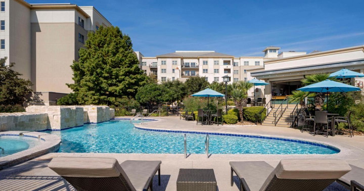 Hilton San Antonio Hill Country - San Antonio