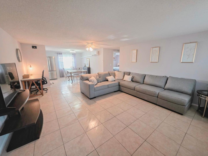 Apartment In Privet House Walk Distance To Beach - Venice, FL