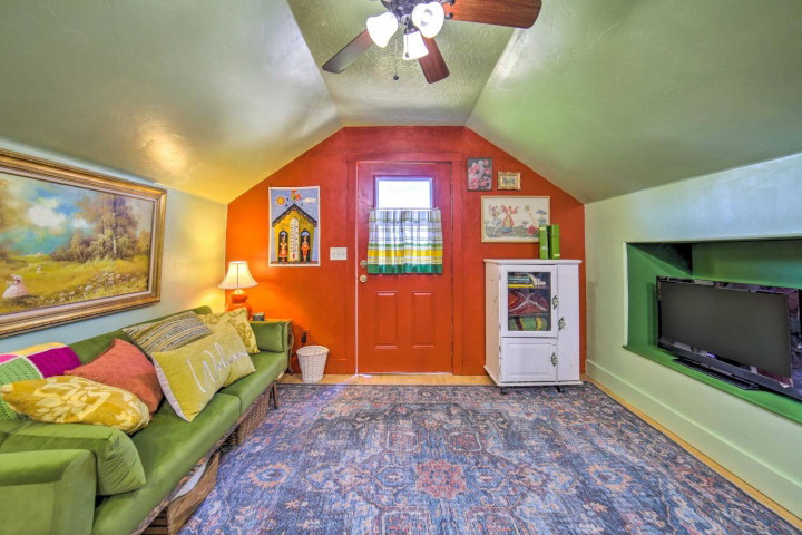 Colorful Sugar City Apartment ~ 4 Mi To Byu! - アイダホ州