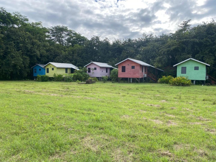 4j's Cabins - Belize
