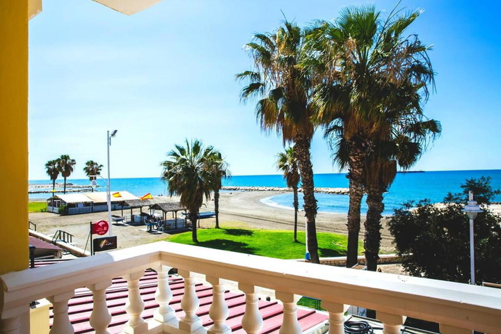 Apartamento Con Vistas Al Mar En Pedregalejo Playa - Málaga