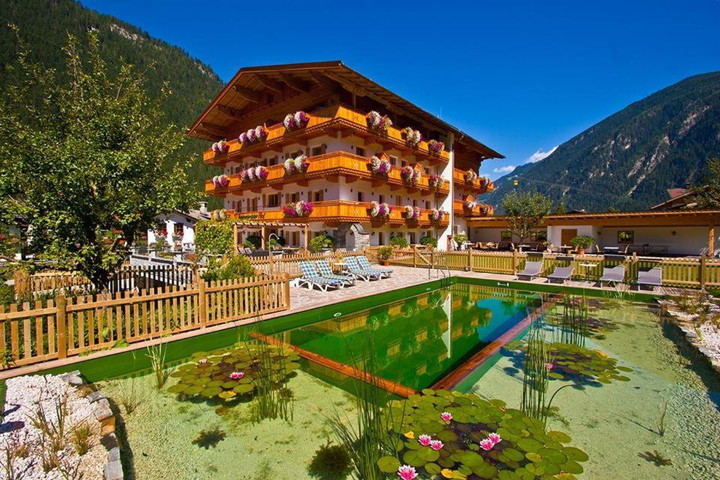 Landhotel Rauchenwalderhof - Finkenberg