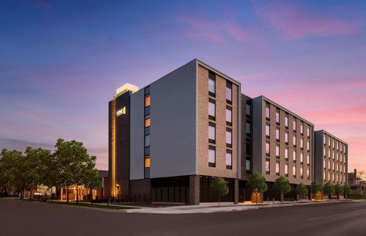 Home2 Suites By Hilton Des Moines At Drake University - Des Moines, IA