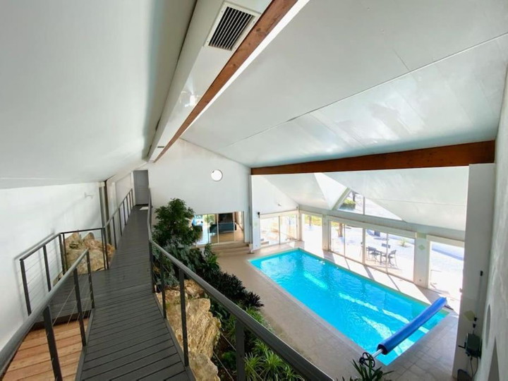 Villa Avec Piscine D'intérieur “ Losalia “ - Dijon