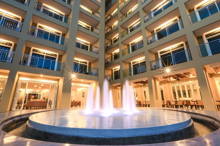 Crystal Palace Luxury Hotel Pattaya - Rayong