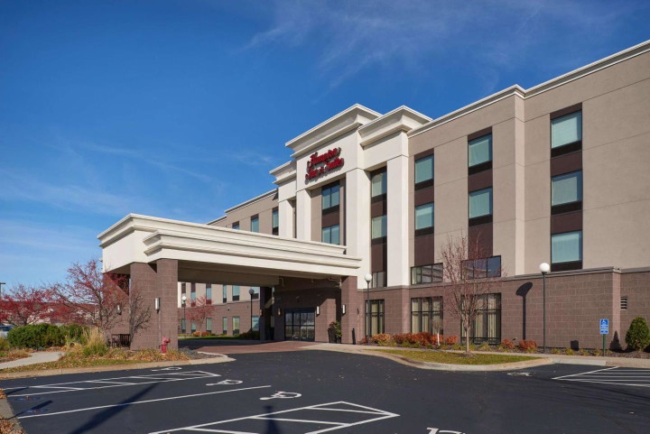 Hampton Inn & Suites Rogers - Maple Grove, MN