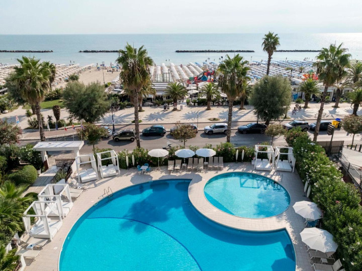 International Hotel & Suite - Martinsicuro