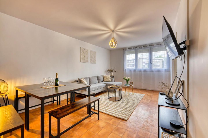 Appartement Familial Et Cozy - Wifi - Espace Travail- Parking - Saint-Jean-d'Illac