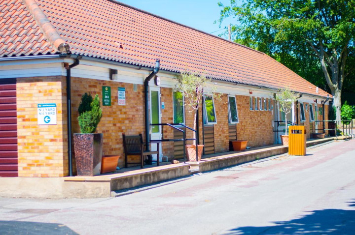 Stableside Hostel At York Racecourse - North Yorkshire