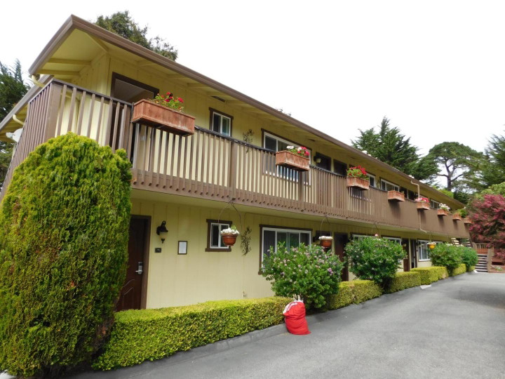 Deer Haven Inn - Big Sur