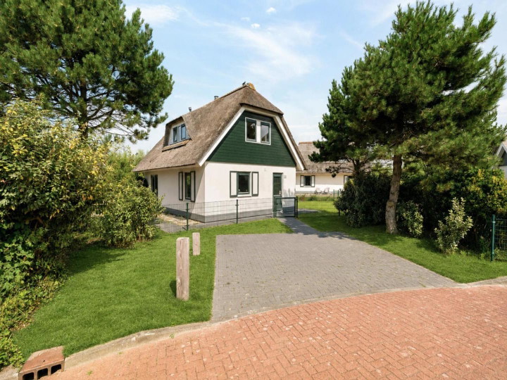 Coastal Garden Escape Near The Dunes - Den Helder