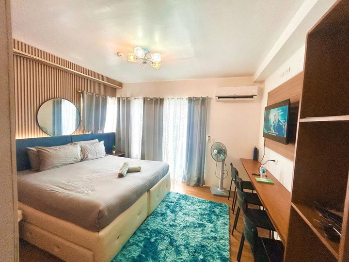 Urban Suite Staycation With Netflix - Davao City