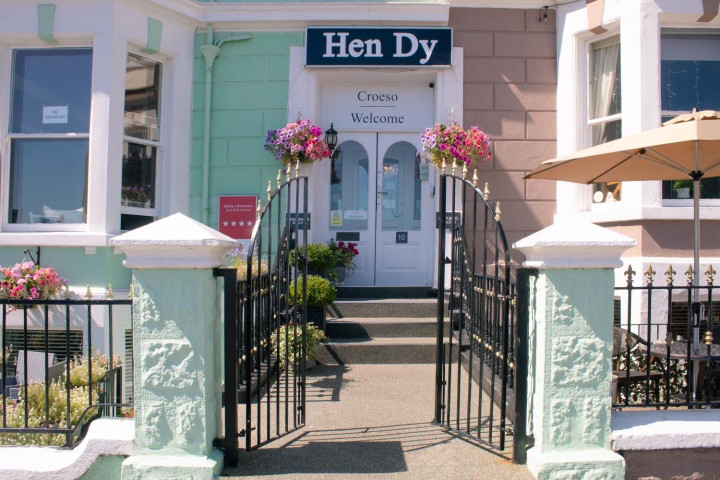 Hen Dy - Llandudno