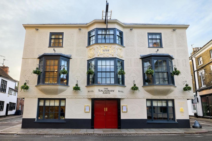 Salisbury Arms Hotel - Stevenage