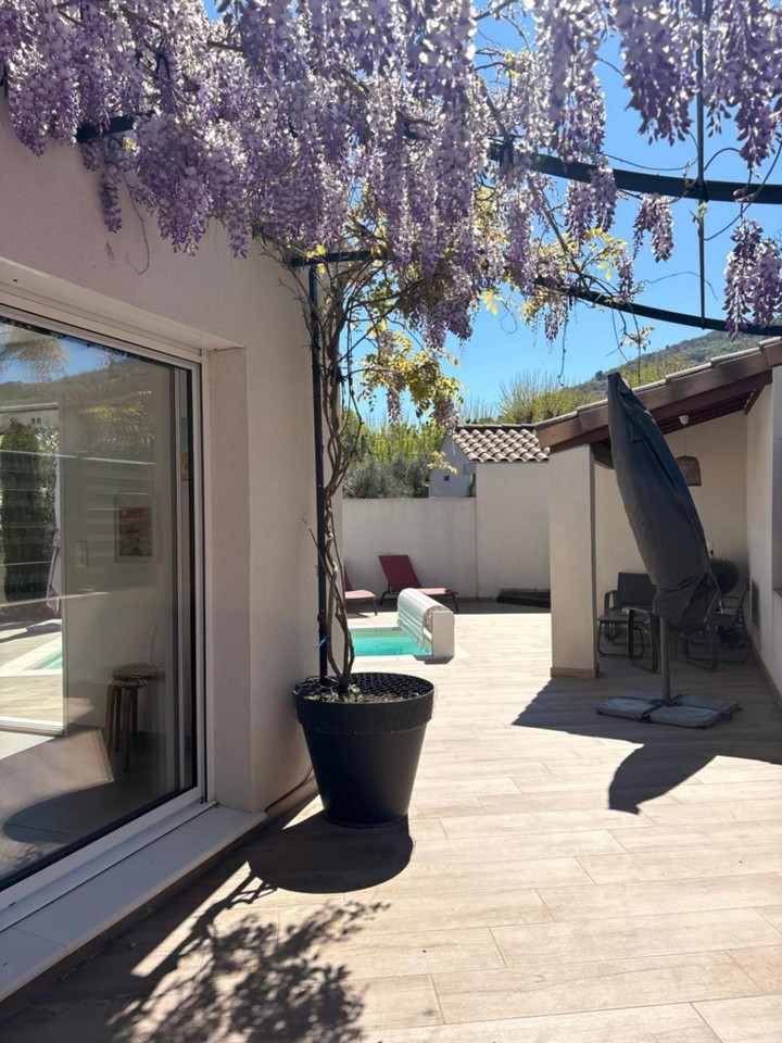 Magnifique Villa Avec Piscine Extérieure - Pélissanne