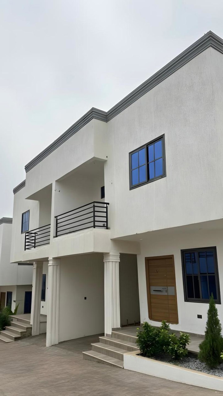 Greek Avenue - Ghana