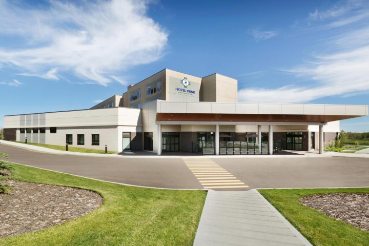 Hotel Dene & Conference Centre - Canada