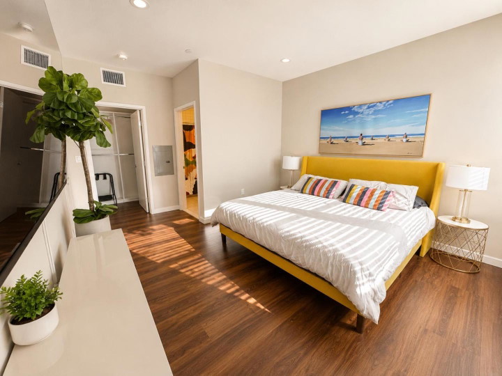 Spacious, Comfortable, And Central Condo - Marina del Rey