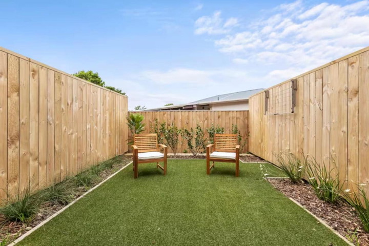 Modern And Bright Auckland 2 Bed - Riverhead