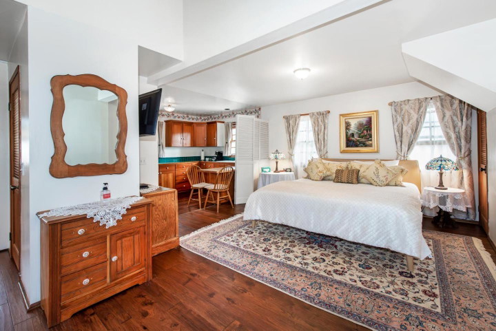 Bath Street Inn - Santa Barbara, CA