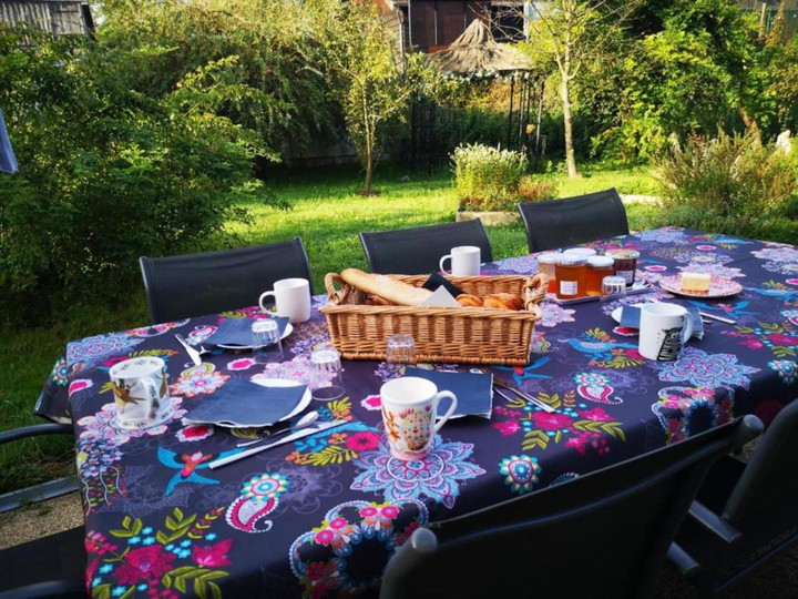 Chambre Cocon Table D'hôte Avec Jardin à La Campagne Le Nid Qui Danse Vers Vesoul De 1 à 2 Personnes - Haute-Saône