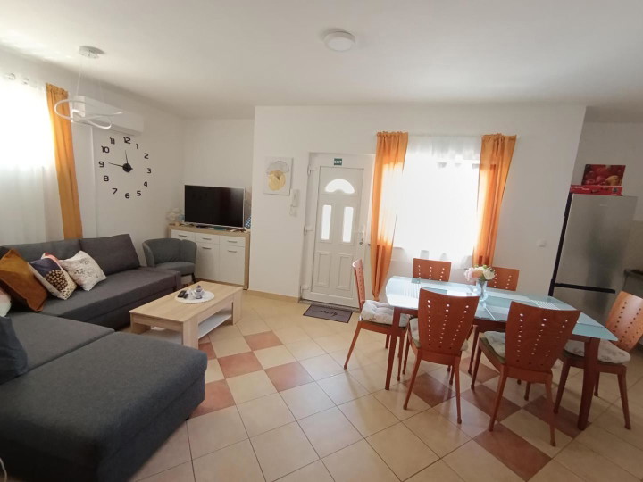 Apartman ŠRamek Pošesi - Premantura