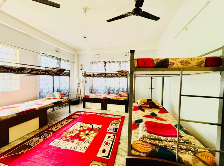 Backpackers Bunkhouse Siliguri 8bed Why Wait - China