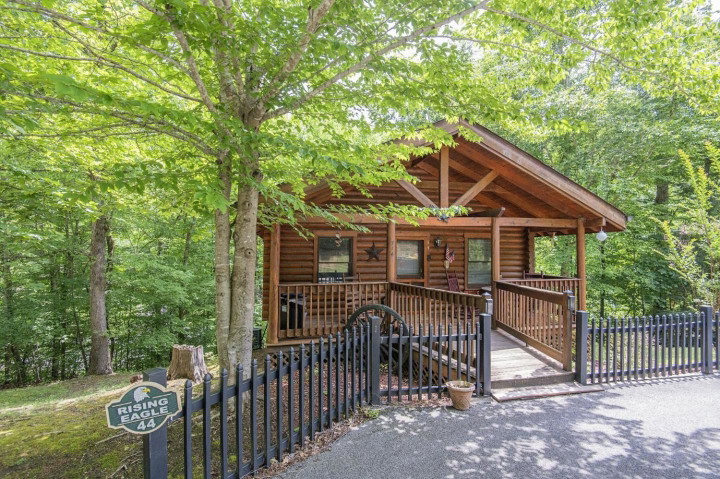 Er44 - Rising Eagle - Great Location! Close To Town! Cabin - Pigeon Forge, TN
