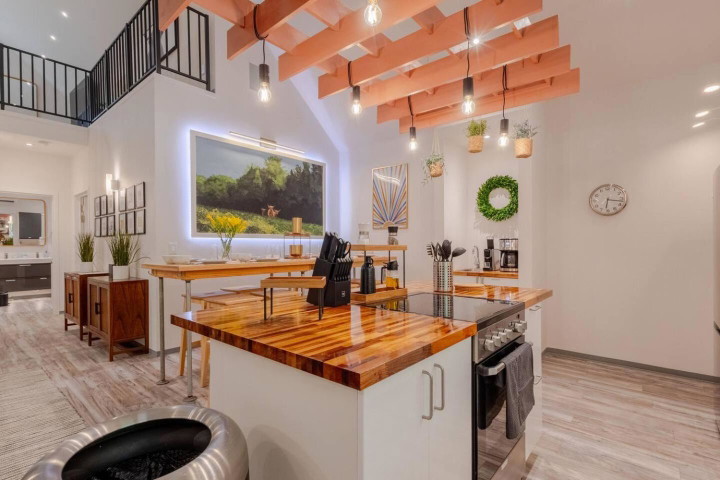 Luxury Barndo 2b Europe Style Farm Stay Fresh Eggs - Jefferson City, TN