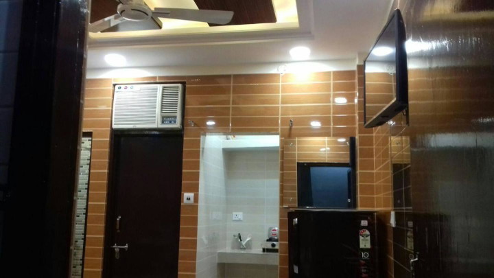 Posh, Nice Foreigner Area Lajpat Ngar Luxury Room - New Delhi