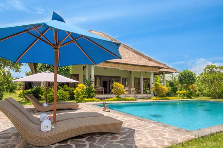Absolute Beach Front Villa - Bali