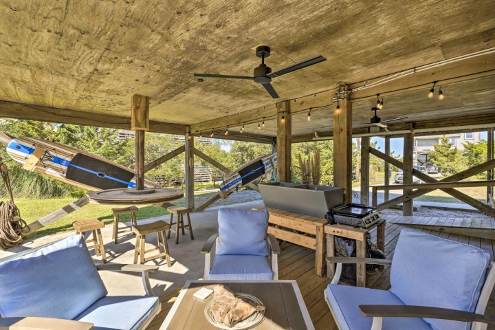 Walk To Bay & Boat Launch: Beach House In Avon - Avon, NC