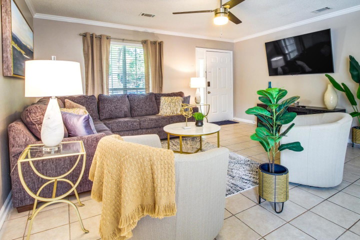 Soothing Savannah Townhome With Patio! - Richmond Hill, GA