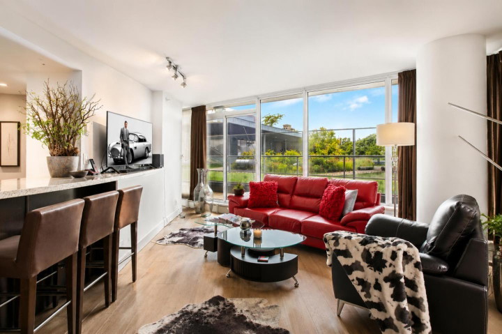 Modern 2br Luxury Apartment - Amazing Location, Steps To Everything! - West Vancouver