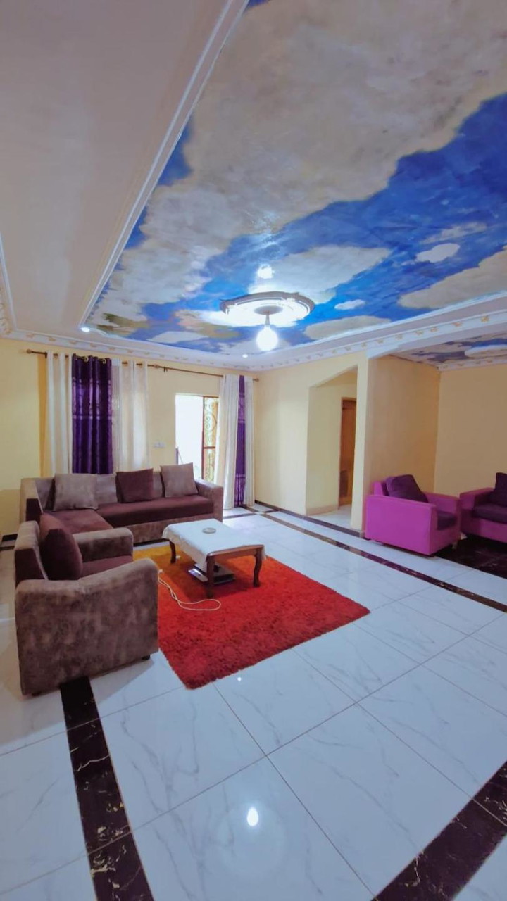 Charming House Near Downtown - Yaounde