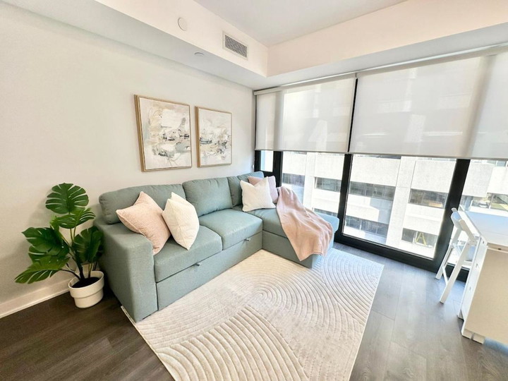 Condo In Yorkville - Newly Furnished Luxury Unit - Toronto