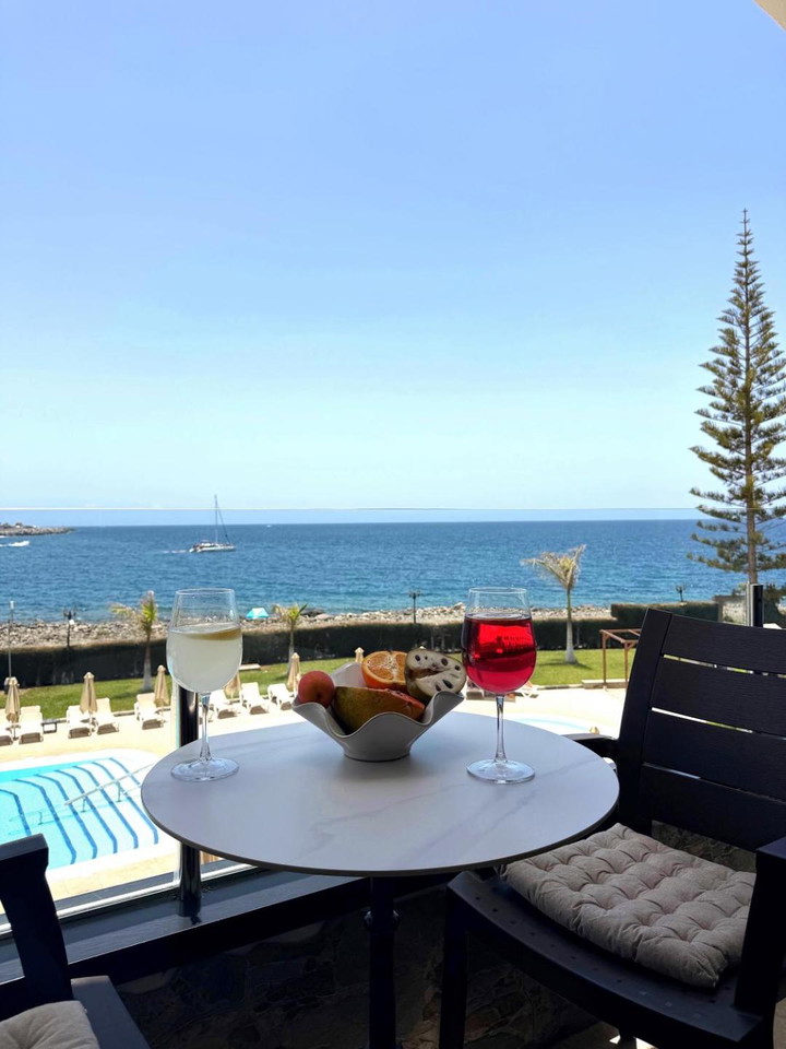 Ocean Front With Heated Pool - Mogán