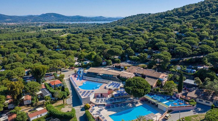 Mobil-home Moderne Avec Cuisine Extérieure à Gassin Golfe De Saint-tropez - Grimaud