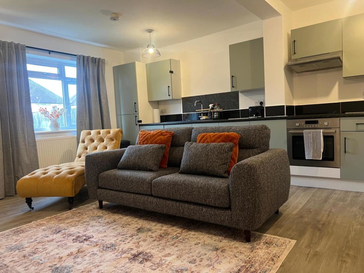 Gatwick 2 Bed Apartments Free Parking - London Gatwick Airport (LGW)