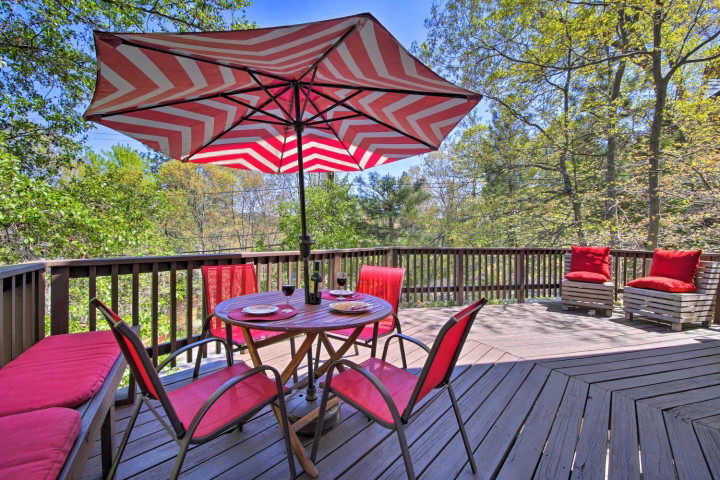 Game Room: Lovely Lake Arrowhead Home! - Lake Arrowhead, CA