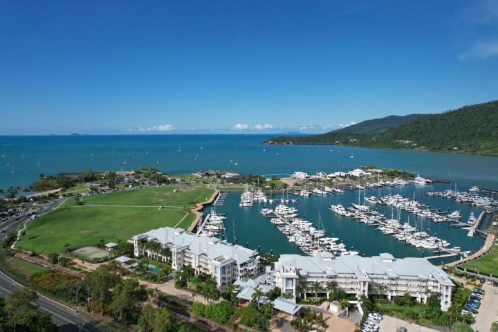 The Boathouse Apartments - Airlie Beach