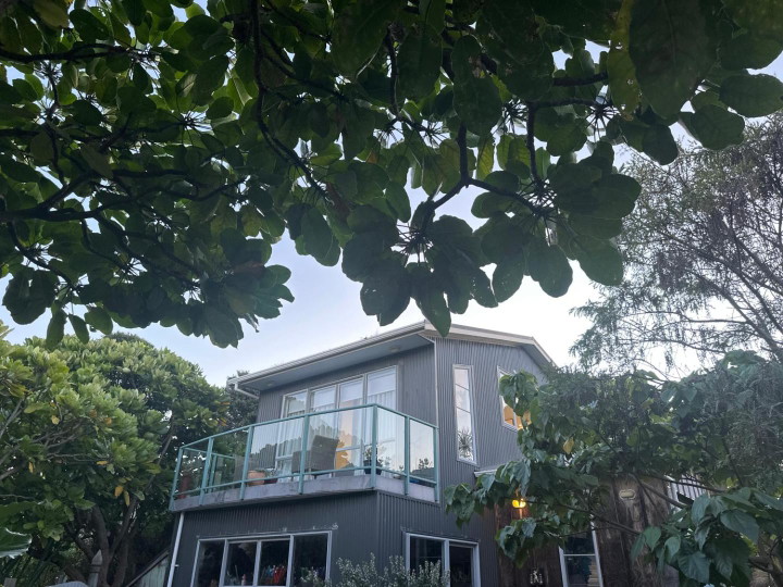 Studio 51 - At Gorgeous Waikanae Beach - Wairarapa