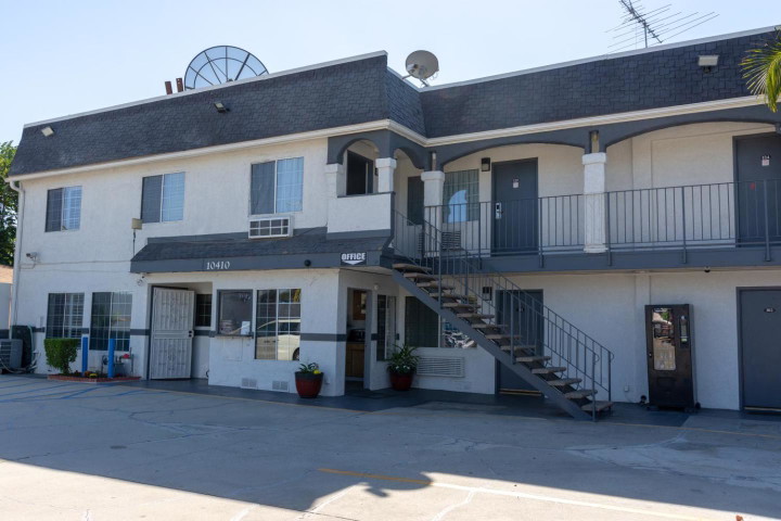 Value Inn Bellflower - Compton, CA