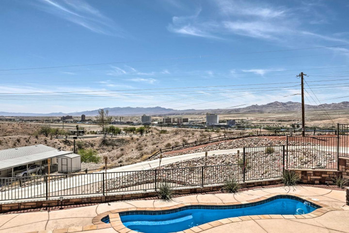 Bullhead City Home W/ Private Pool, Hot Tub & View - Laughlin, NV