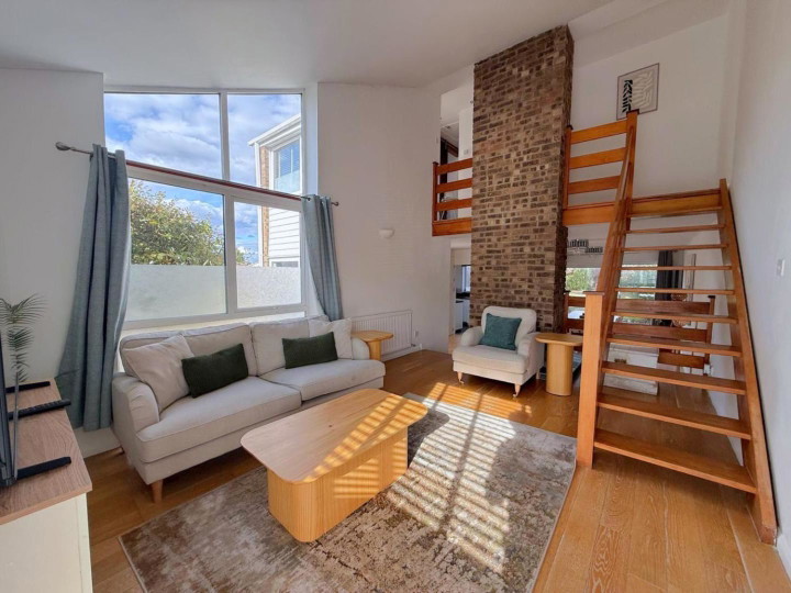 Spacious 4-bed Home In Ascot - Bracknell