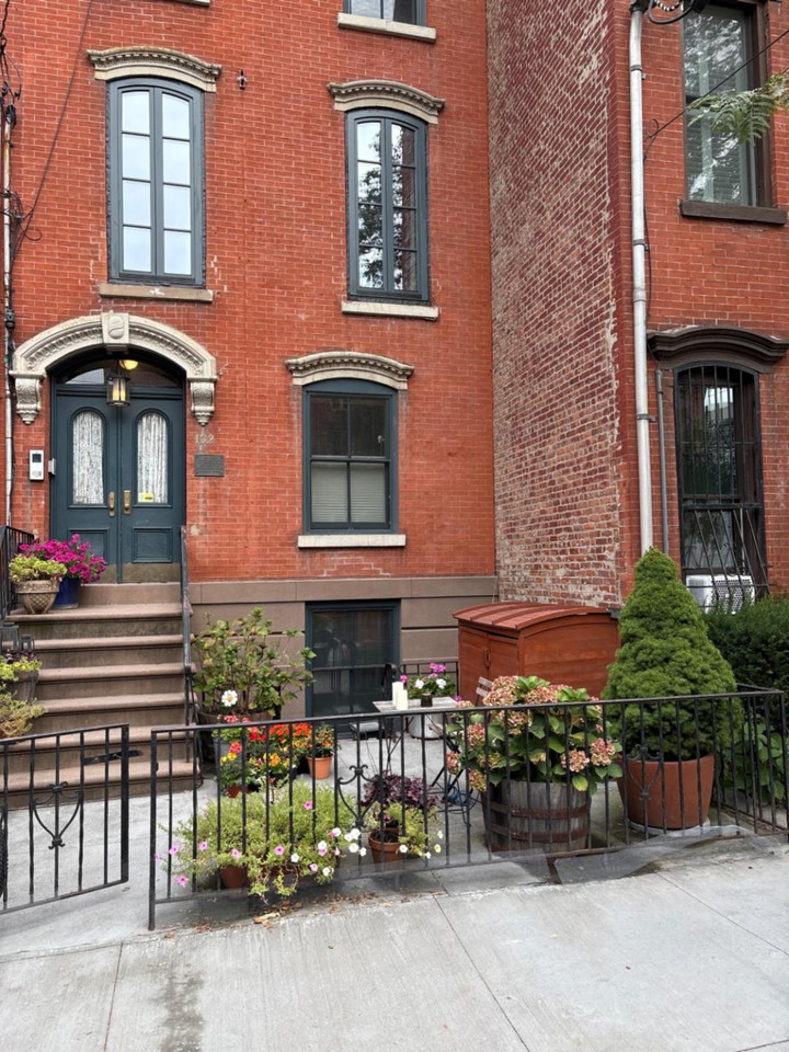 Historic 1869 Brownstone 15 Min To Nyc Downtown - Jersey City, NJ