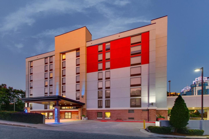Holiday Inn Express & Suites Atlanta Perimeter Mall Hotel By Ihg - Buckhead, GA