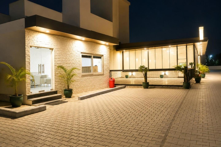 Vanam Hotel And Resort Vrindavan - Vrindavan