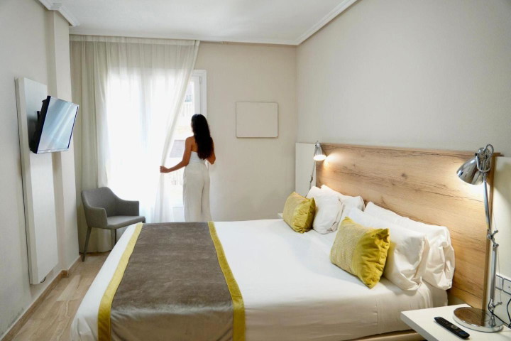 Aparthotel Los Girasoles - Zaragoza