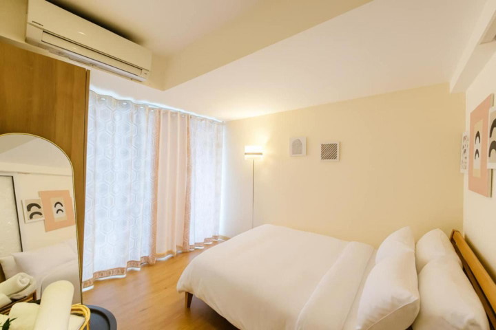 Sym Staycation At Azure - Muntinlupa City